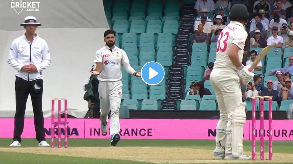 AUS vs PAK 3rd Test : जमालने गोलंदाजी करताना लाबुशेनची अशी फिरकी घेतली ... AUS vs PAK 3rd Test : जमालने गोलंदाजी करताना लाबुशेनची अशी फिरकी घेतली ...