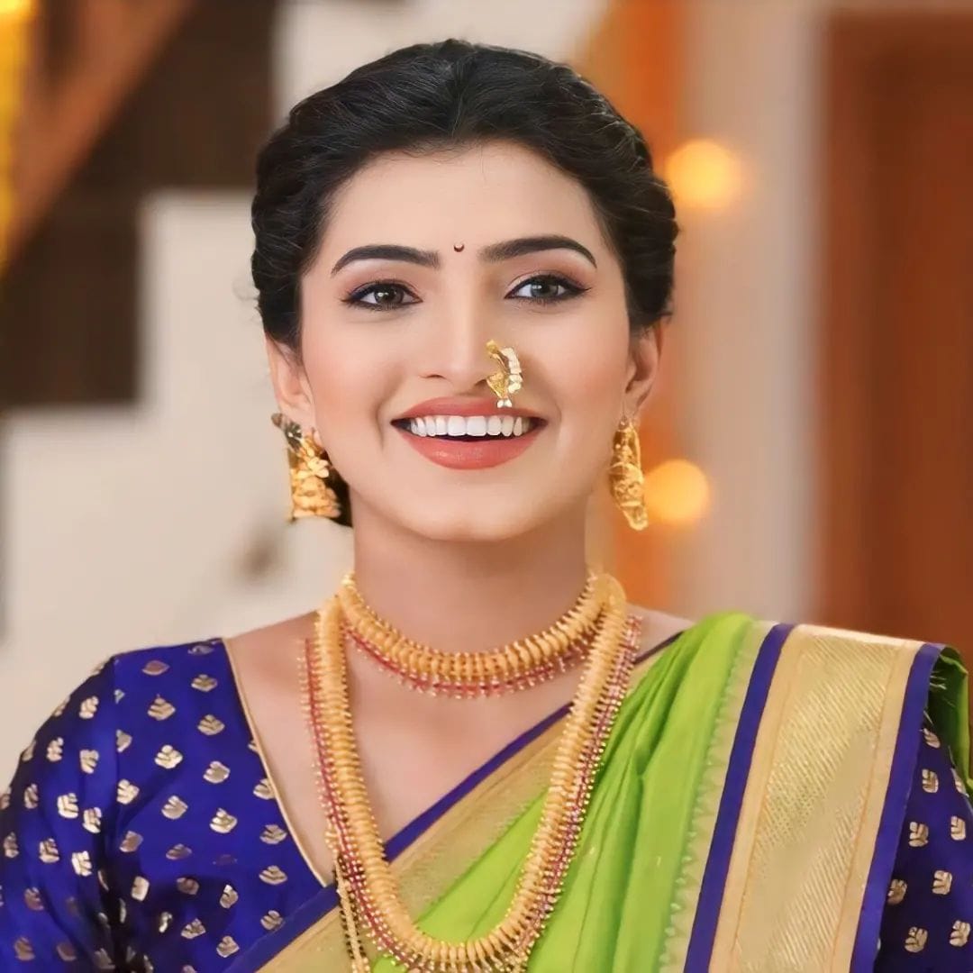 Gharoghari Matichya Chuli Serial Fame Rutuja Kulkarni Paithani Lehenga